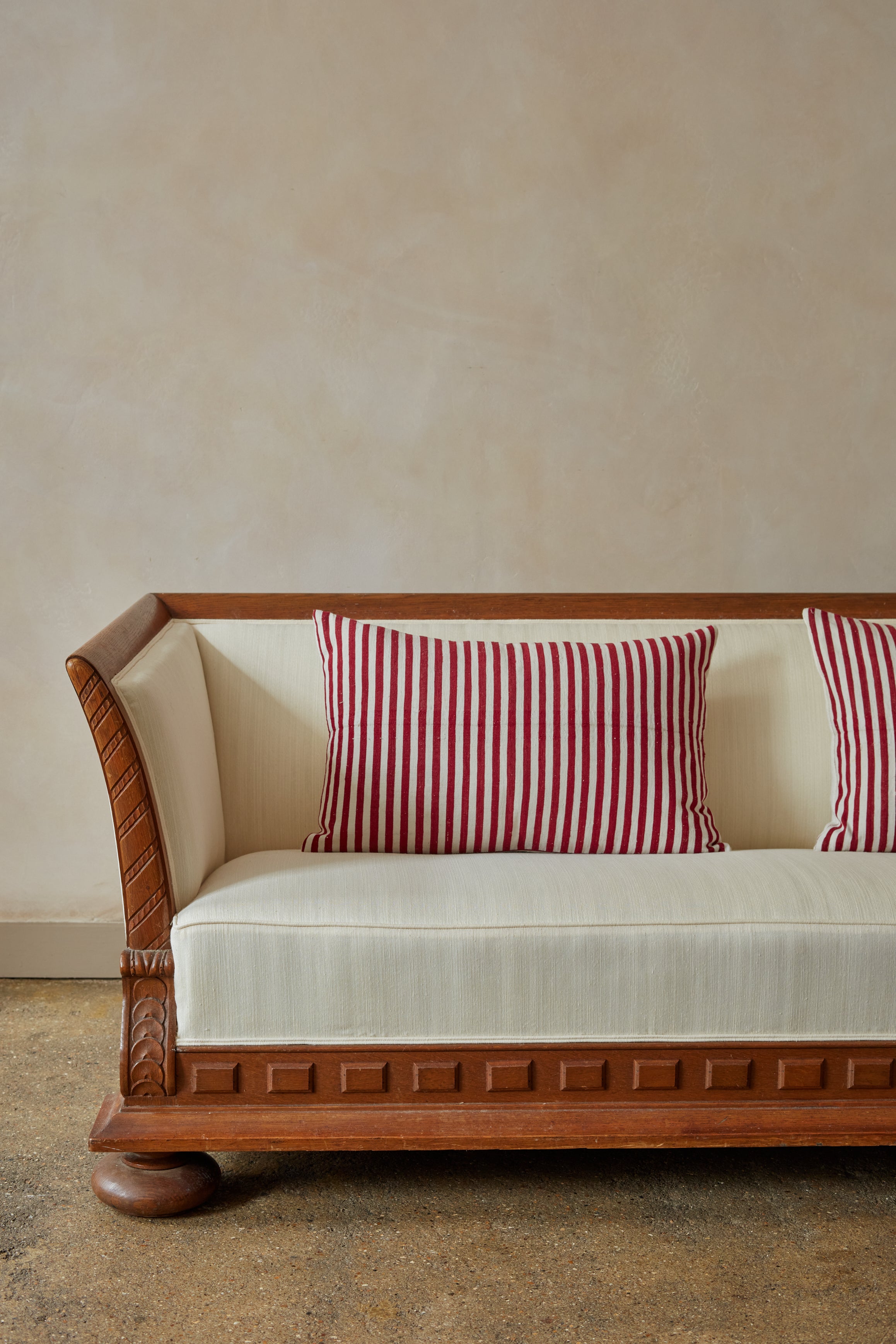 Mid 20th Century Timber Framed Splay Arm Sofa – AlbionNord