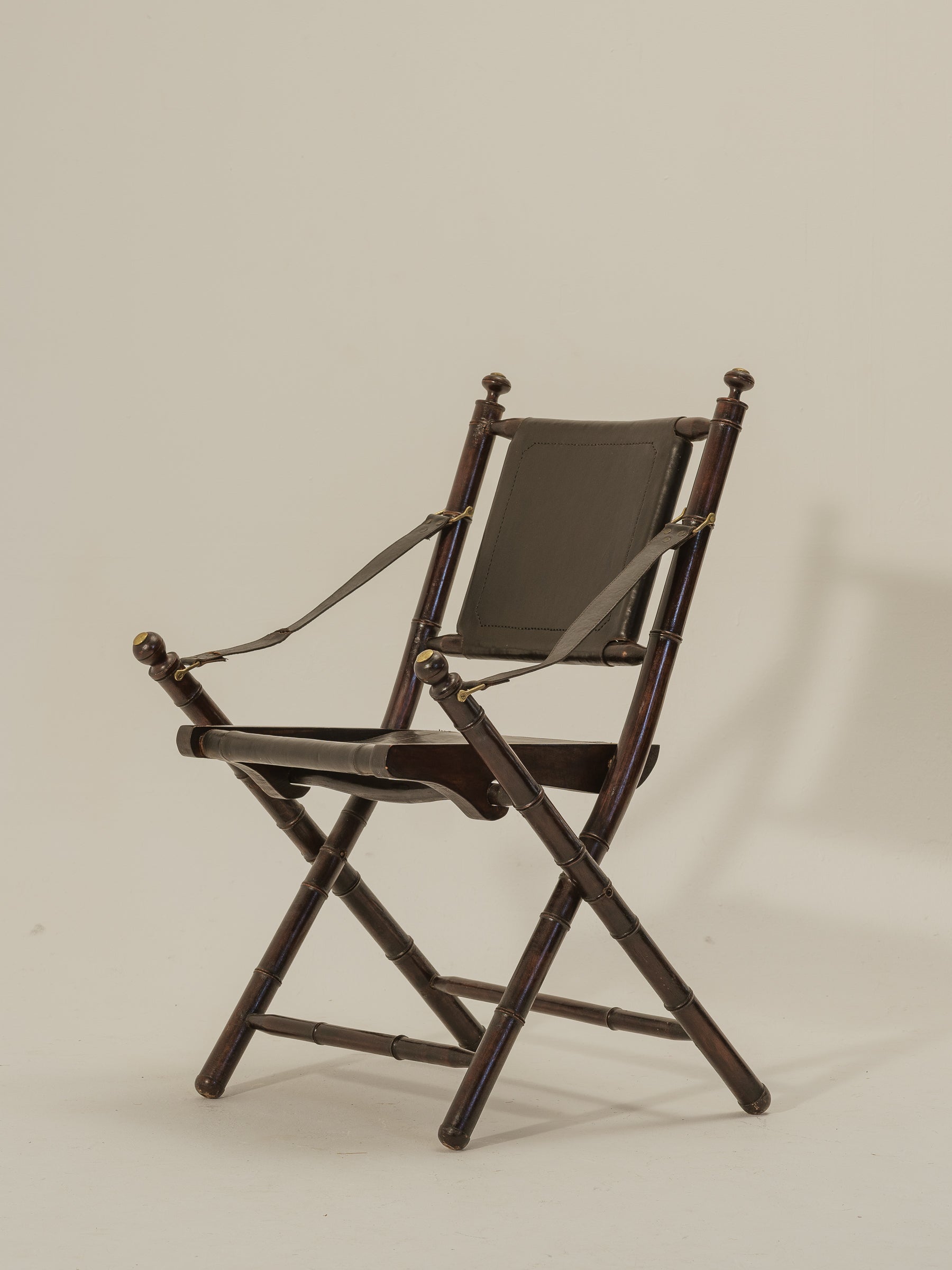Folding Leather Safari Chair – AlbionNord